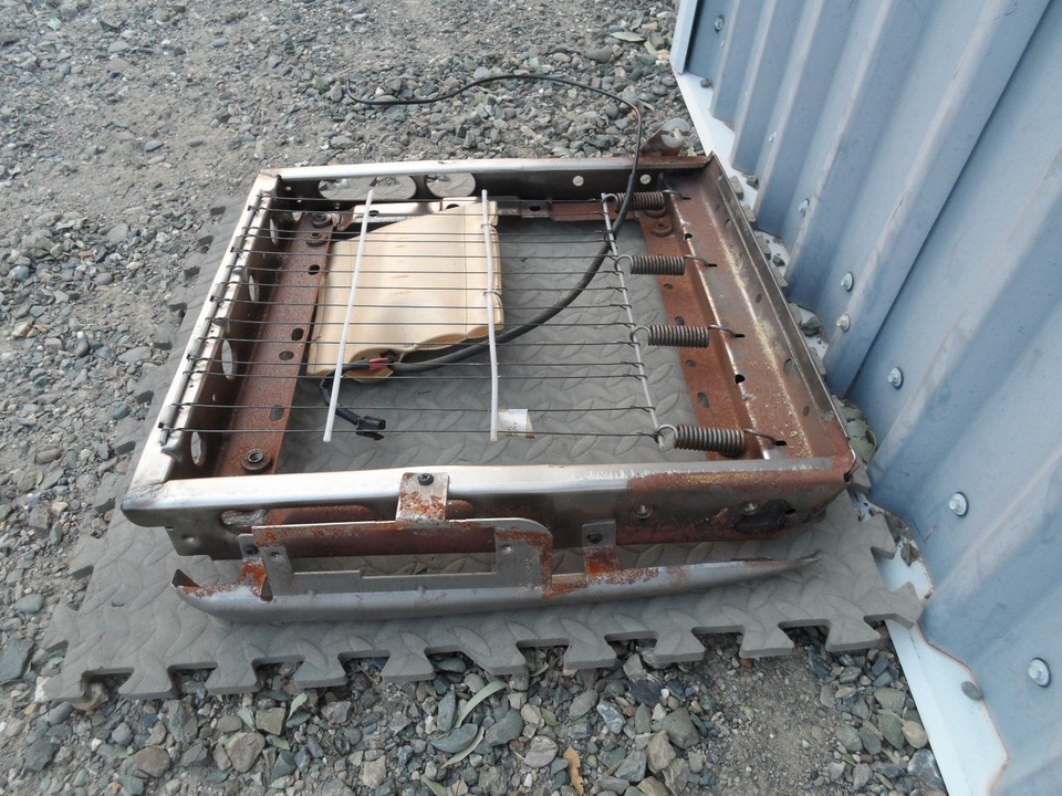 1995-1998 Chevrolet Silverado GMC Sierra Seat Base Frame Passenger ...