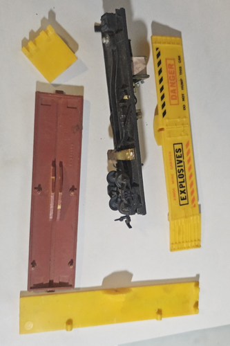 Vintage Gilbert HO Explosives Danger Model Train Yellow Box Car | eBay