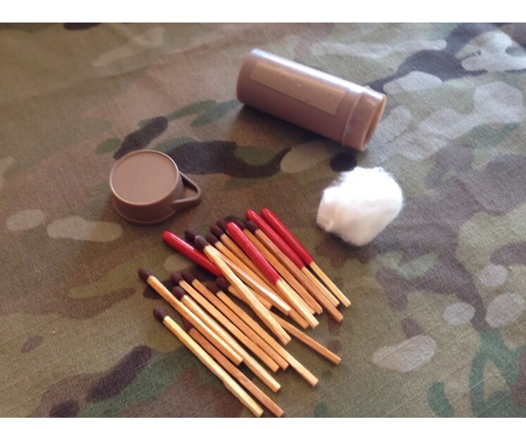 15 Australia Army Ration Pack Bottle Survival Matches Waterproof Wind ...