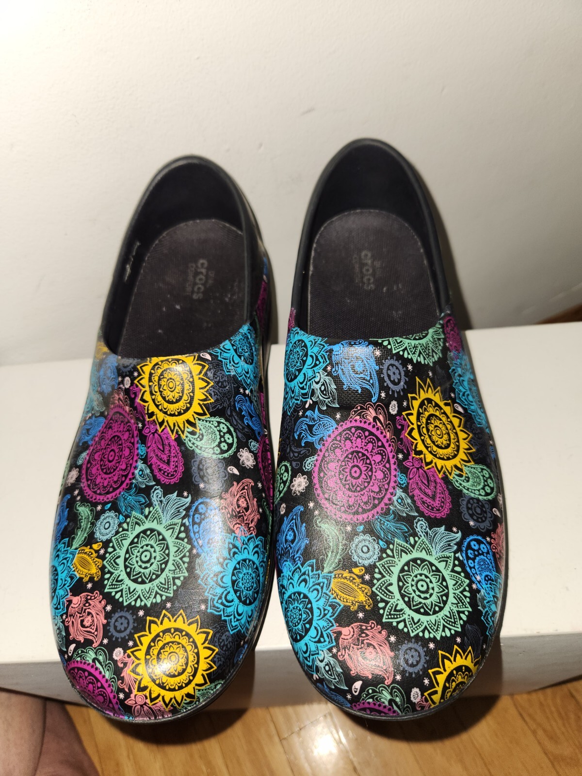 Crocs Women's Freesail Clog * Colorful Print On Black… - Gem