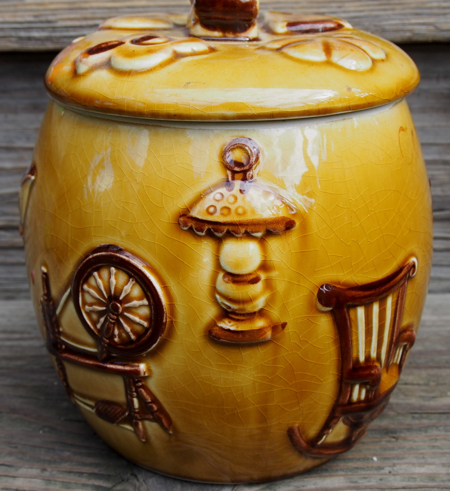 Vintage Kitchen Theme All Over Cookie Time Jar Colonial Designs Cooky ...