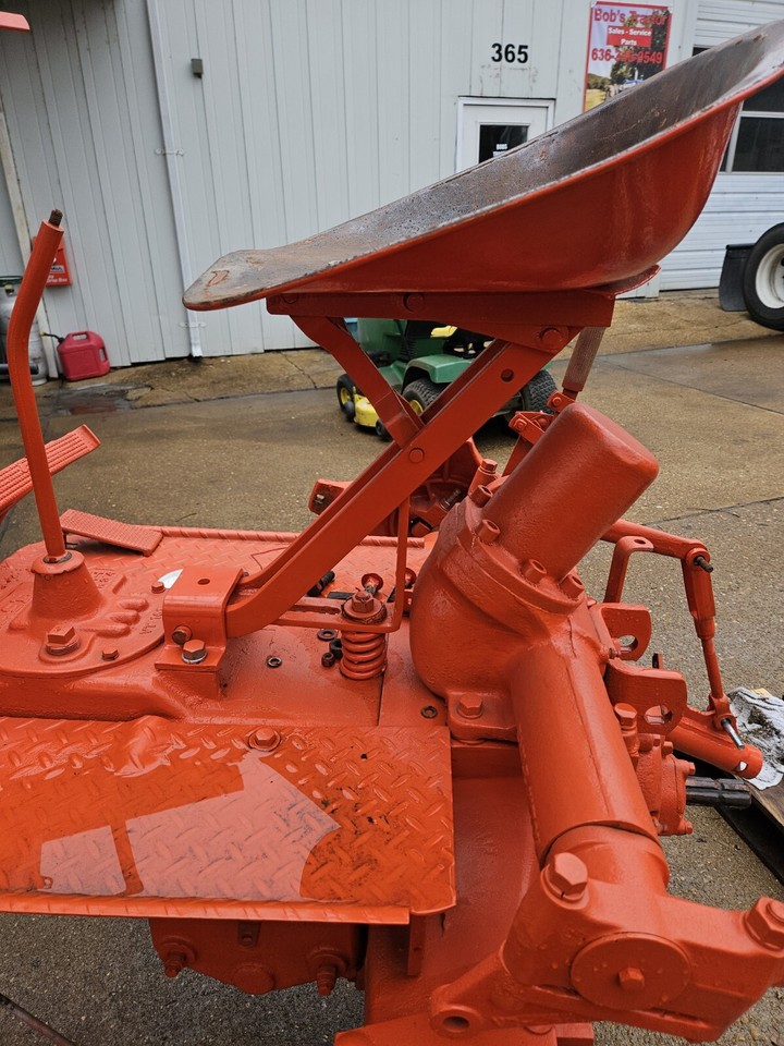 Case VAC Tractor NICE original COMPLETE seat pan assembly | eBay