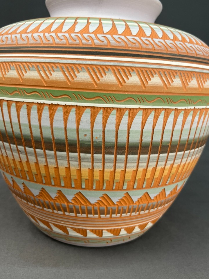 Bernice Watchman Navajo Hand-Etched & Painted 8 1/2" Pottery Vase: MINT ...