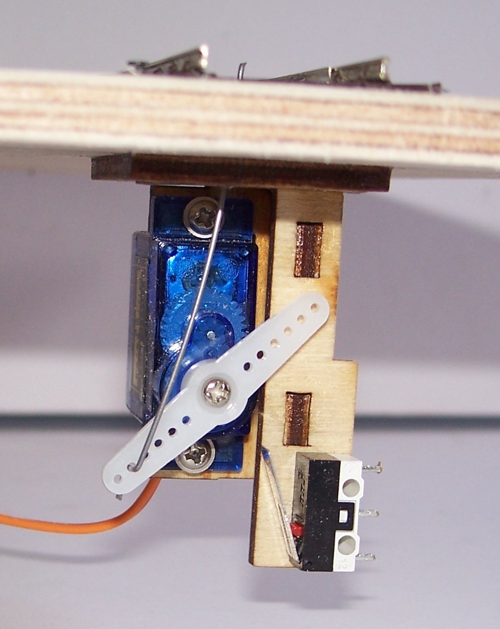 0 / 00 / 009 / N Gauge Servo Bracket Point turnout Control Laser Cut ...