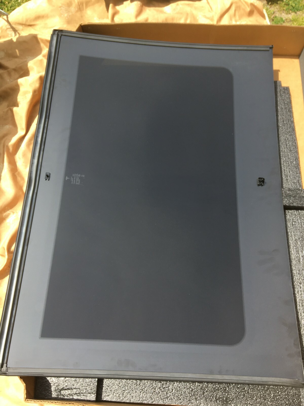 TESLA MODEL S PANO ROOF 2.1 FIXED GLASS KIT Assembly 2016-2019 1053621 ...