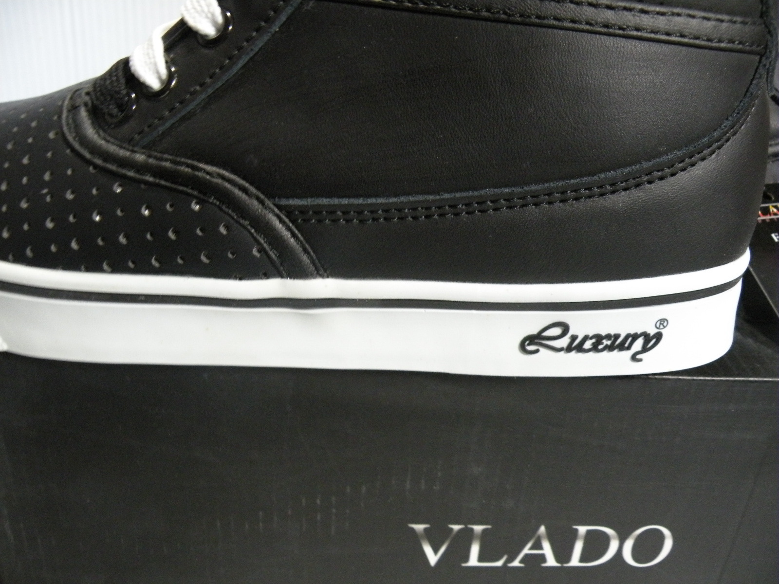 VLADO DEFINITION MID CASUAL UNISEX MEN SIZE 7 = WOMEN SIZE 8.5 SHOES ...