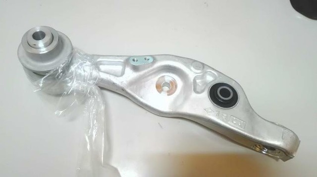 〇Toyota Genuine 48620-50131 Arm assy front suspension lower rh ...