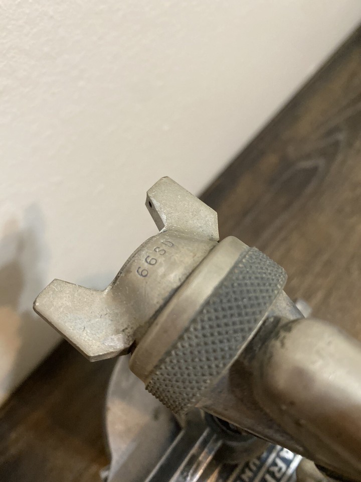 Binks Model 18 Paint Spray Gun & Sharpe Model 450 Can 66SD Nozzle Head ...