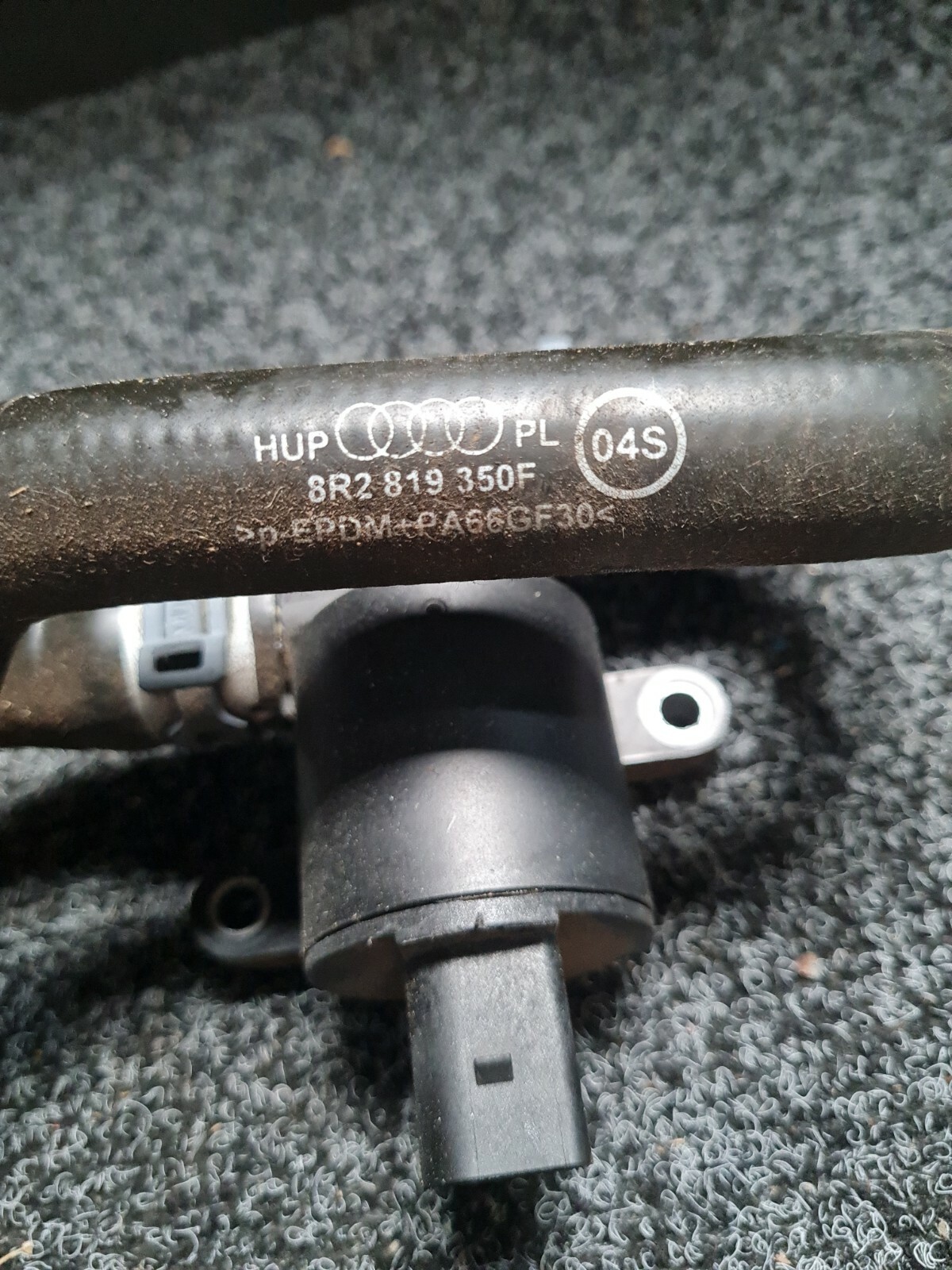 T28 Audi Coolant Hose Pipe Line Tube 8R2819350F for sale online | eBay