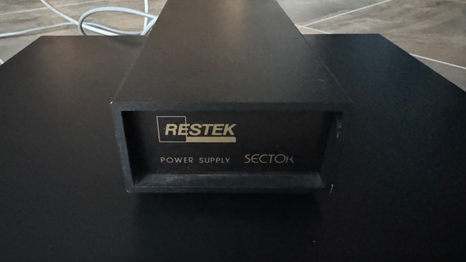 Hi-Fi Restek Stereo Vorverstärker Sektor in Chrom inkl. Fernbedienung ...