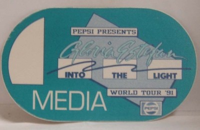 GLORIA ESTEFAN - VINTAGE ORIGINAL CONCERT TOUR CLOTH BACKSTAGE PASS ...