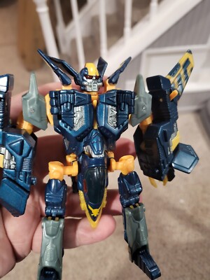 Hasbro Transformers Beast Machines Deluxe JETSTORM Action Figure ...