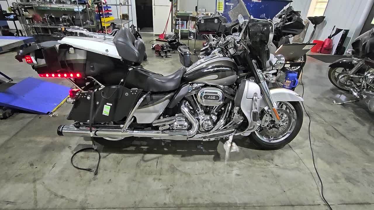 06-13 Harley Davidson Touring Electra Road Street CB ipod XM Module w ...