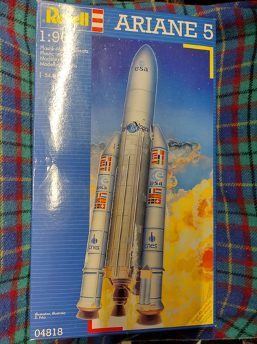 VINTAGE NEW 1998 REVELL ARAINE 5 ROCKET MODEL KIT BOOSTERS 1/96 SCALE ...