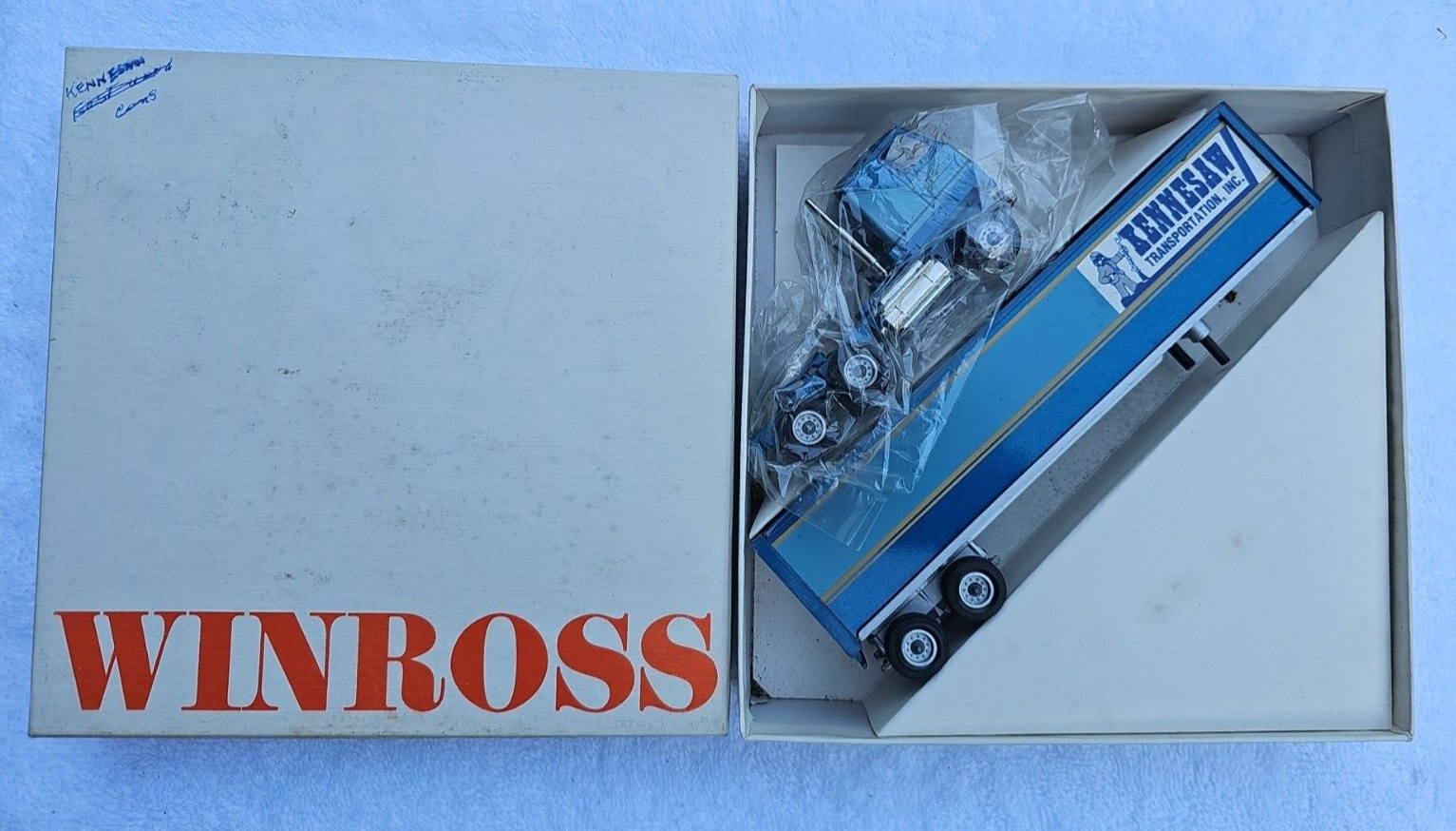 Winross KENNESAW TRANSPORTATION 1:64 Semi Tractor Trailer (BOX IS IN ...