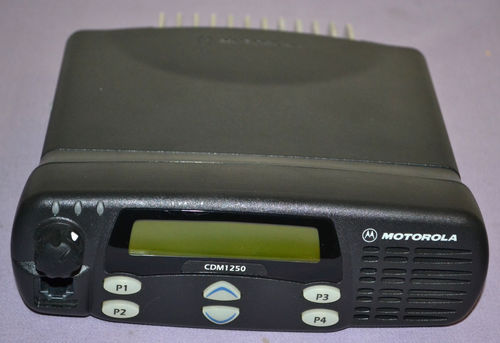 Motorola CDM1250 UHF 403-470 MHz 64 Ch Two Way Mobile Radio ...
