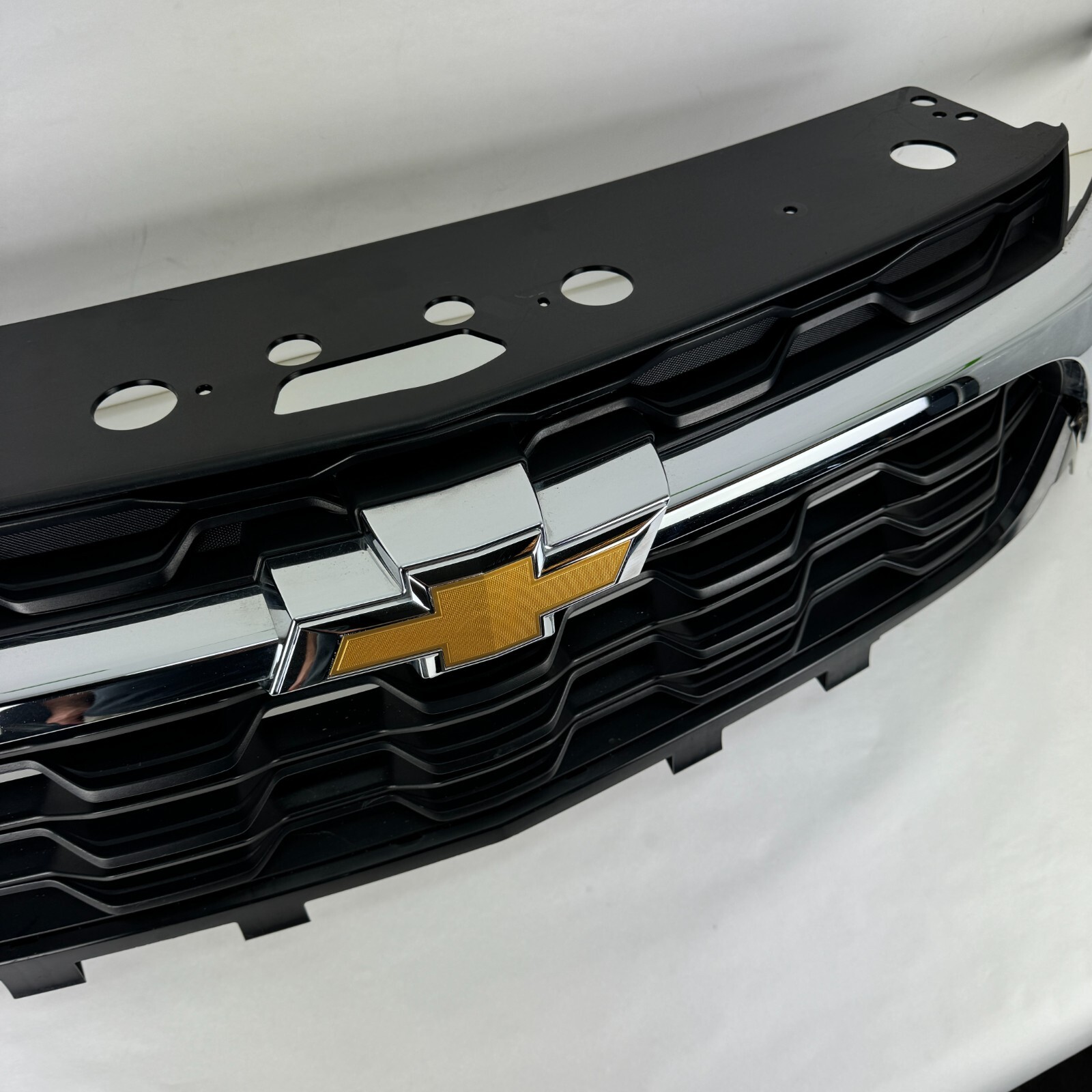 OEM 2024 2025 Chevrolet Trax LS LT Front Upper Grille Assembly Chrome ...