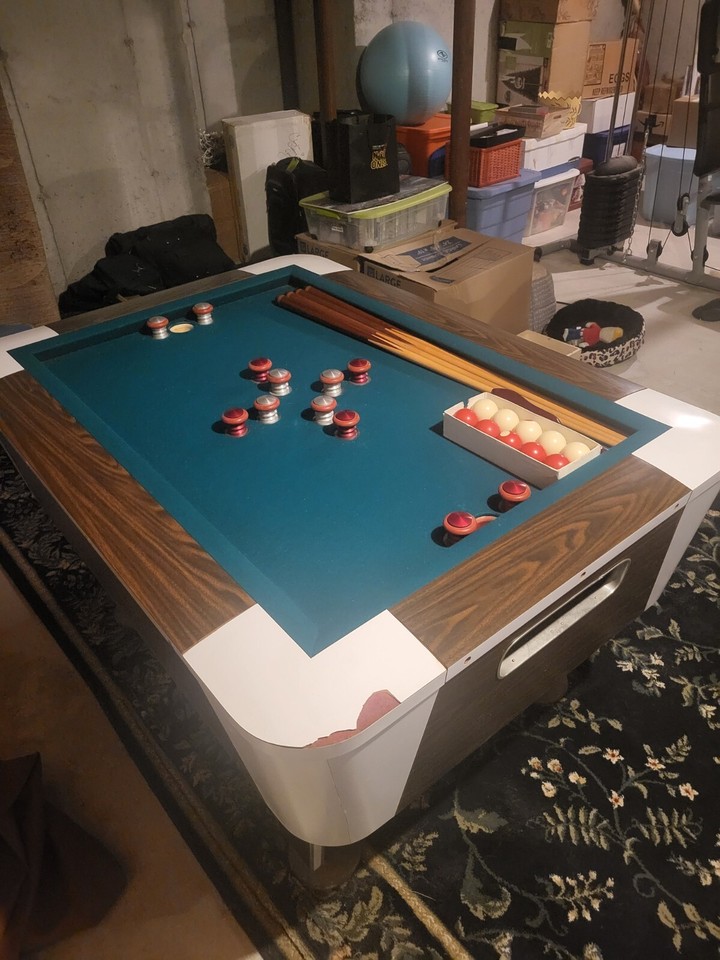 Vintage Bumper Pool Table With Balls, Cue Sticks, And Accessories | eBay