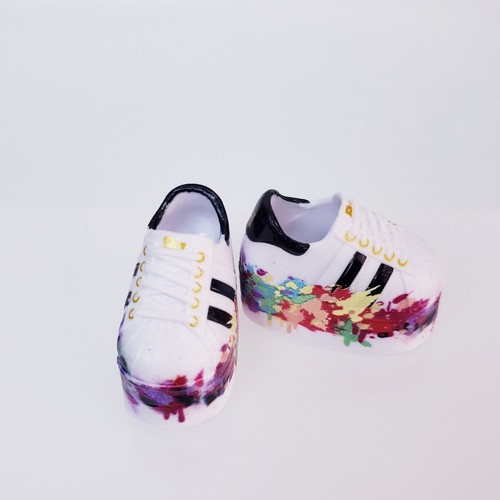 Rainbow High Amaya Raine Rainbow Splash Sneakers Mini Accessories ...
