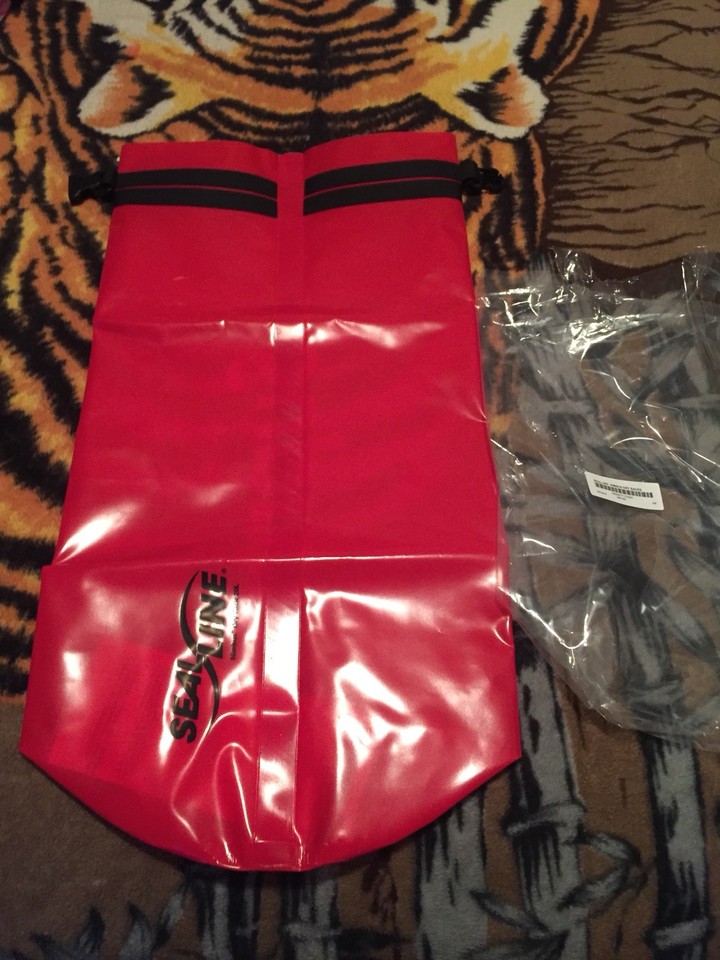 SUPREME x SealLine sealine Nimbus Dry Sack 20L Red box logo camp cap ...