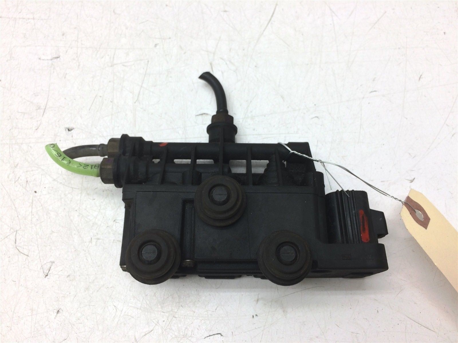 05-12 Range Rover Sport Rear Air Suspension Valve RVH000055 OEM Used | eBay