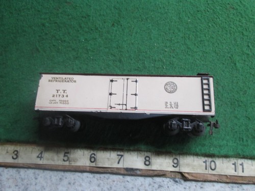 TRIX TTR VENTILATED REFIGERATOR BOXCAR (OO GAUGE) LOT S25 | eBay UK