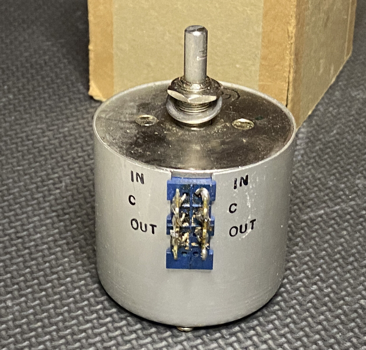 1970s Tech Labs 150/300 ohm 2-1/8" rotary pot attenuator SD-LEJ-822A | eBay