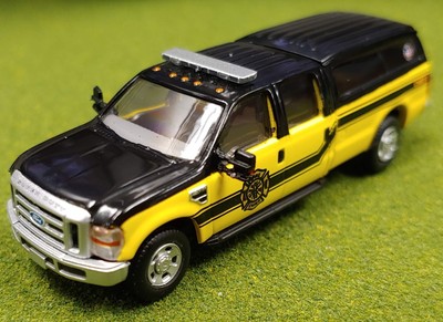 Atlas HO Scale Ford F-350 Fire Chief Pickup Yellow/Black w/Bed Cap ...