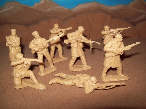 BMC [ Classic Toy Soldiers ] complete set of all eight Korean War NK ...