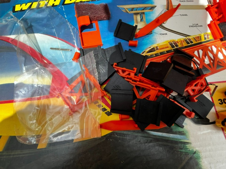 TYCO SUPER TURBO TRAIN W/ DAREDEVIL JUMP slot car like set euc in box ...