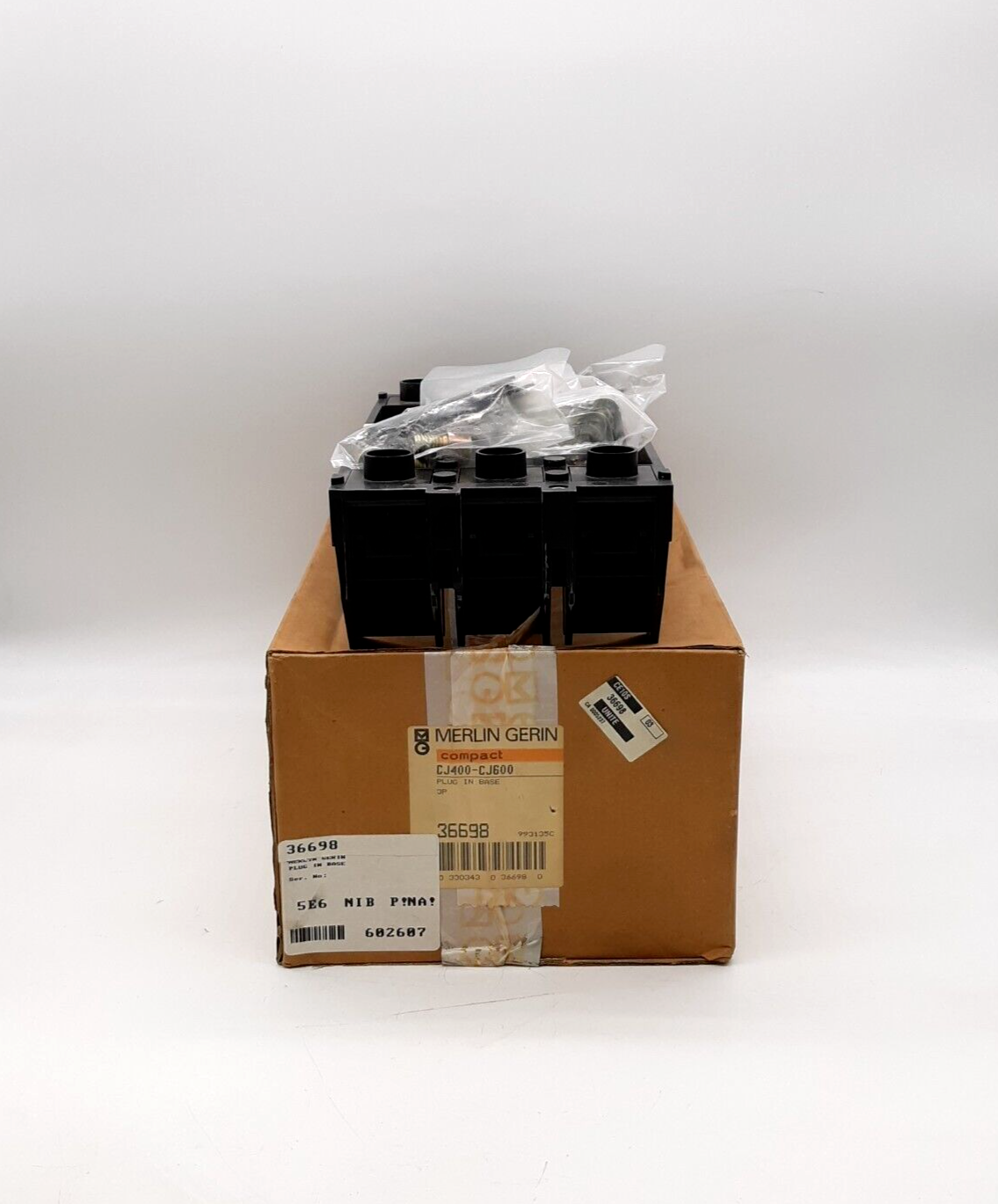 Merlin Gerin 36698 Plug In Base CJ400-CJ600 | eBay