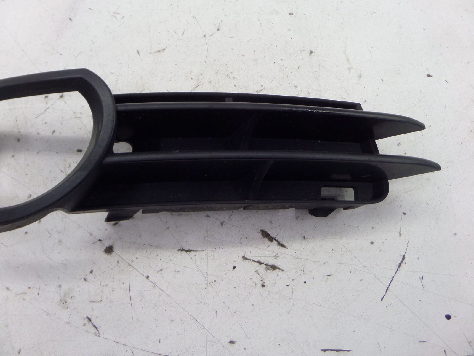 Audi A3 Right Fog Light Grille Grill 8P 06-08 8P4 807 682 B Base Bumper ...