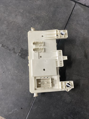 07-13 VOLVO C30/S40/V50/C70 BODY CONTROL MODULE AND FUSE/RELAY BOX ...