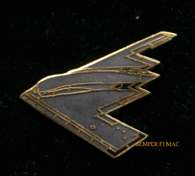 B-2 SPIRIT STEALTH BOMBER LAPEL PIN UP GIFT US AIR FORCE 1ST FLIGHT 7 ...