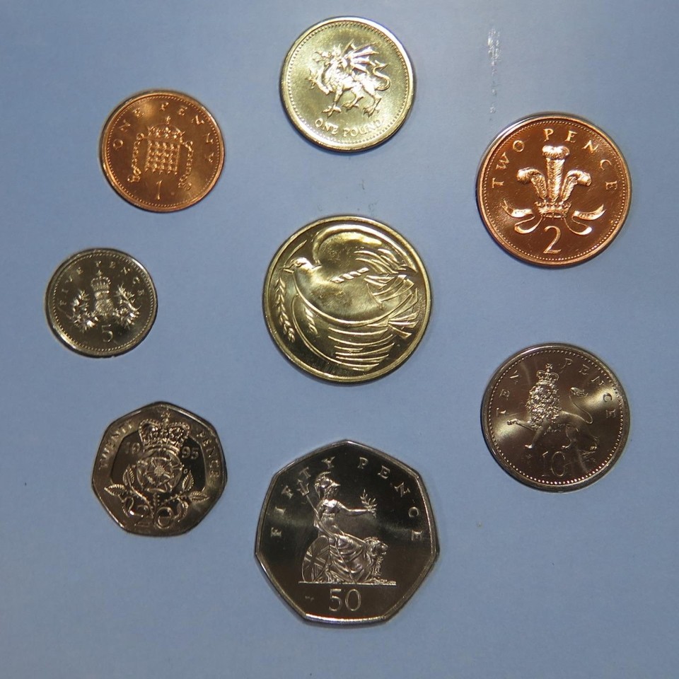GREAT BRITAIN £2 DOVE £1 POUND WELSH DRAGON 1995 COIN COLLECTION ROYAL ...