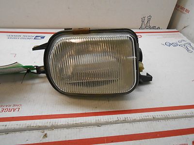 03 MERCEDES C class LEFT FRONT DRIVER SIDE FOG LAMP 2158200556 ic#59400 ...