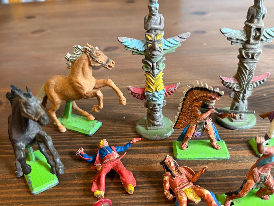 BUNDLE OF BRITAINS HORSES, COWBOYS, RED INDIANS, ARABS, MEDIEVAL, FARM ...