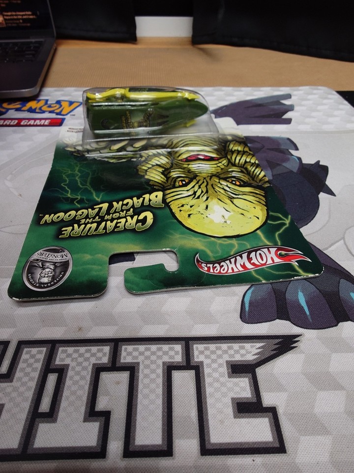 HOT WHEELS UNIVERSAL STUDIOS CREATURE FROM THE BLACK LAGOON LOW FLOW ...