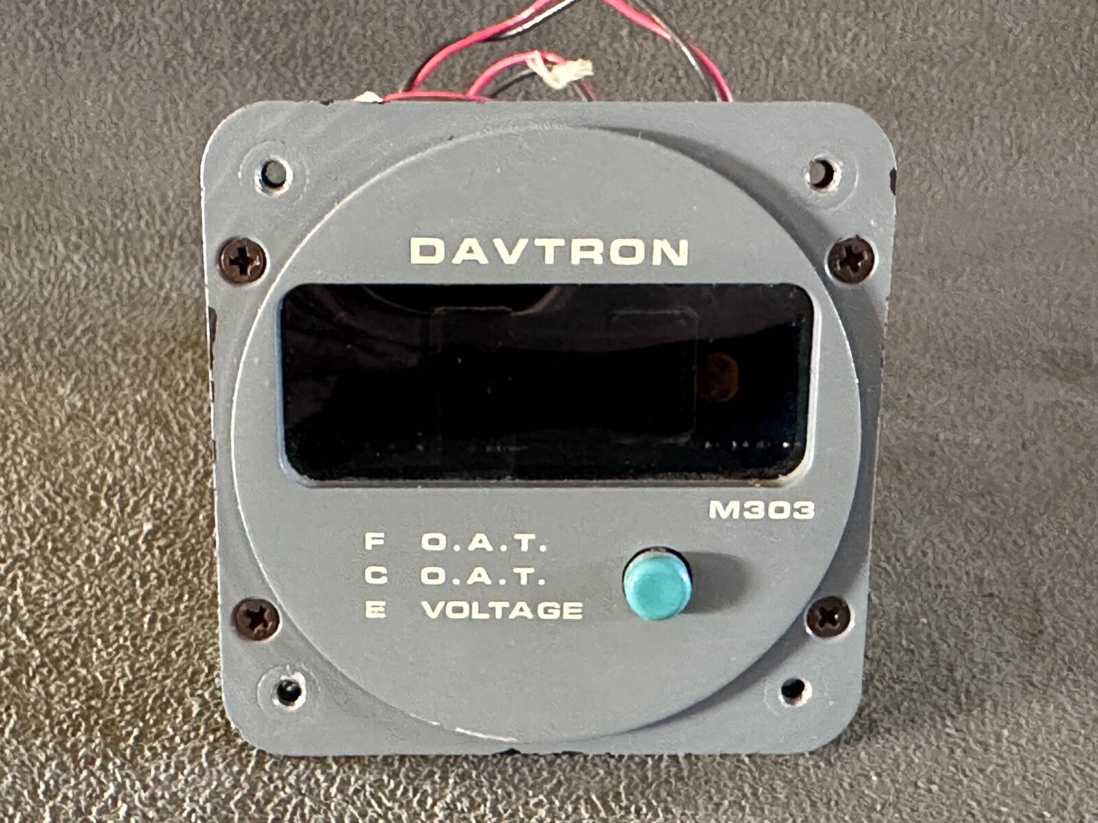 Davtron M303 Digital Voltmeter / Outside Air Temperature Avionics ...