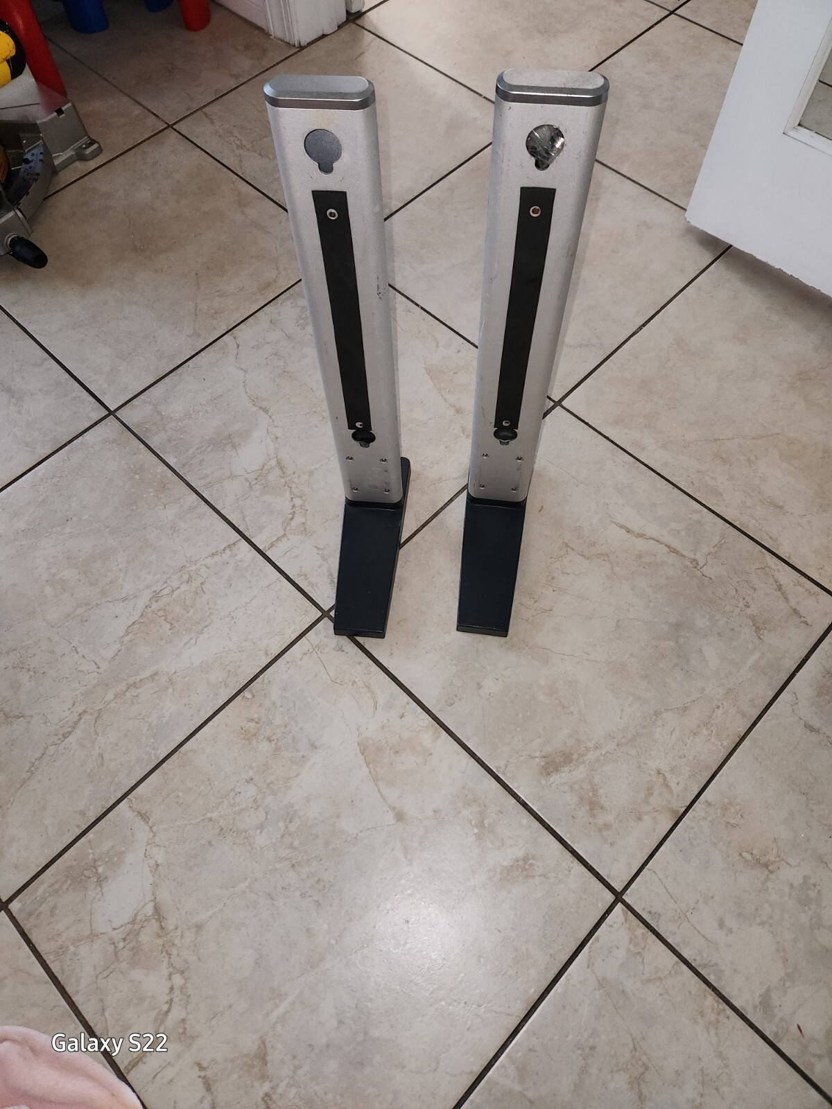 GATEWAY STAND FOR MODEL GTW-42M303 | eBay