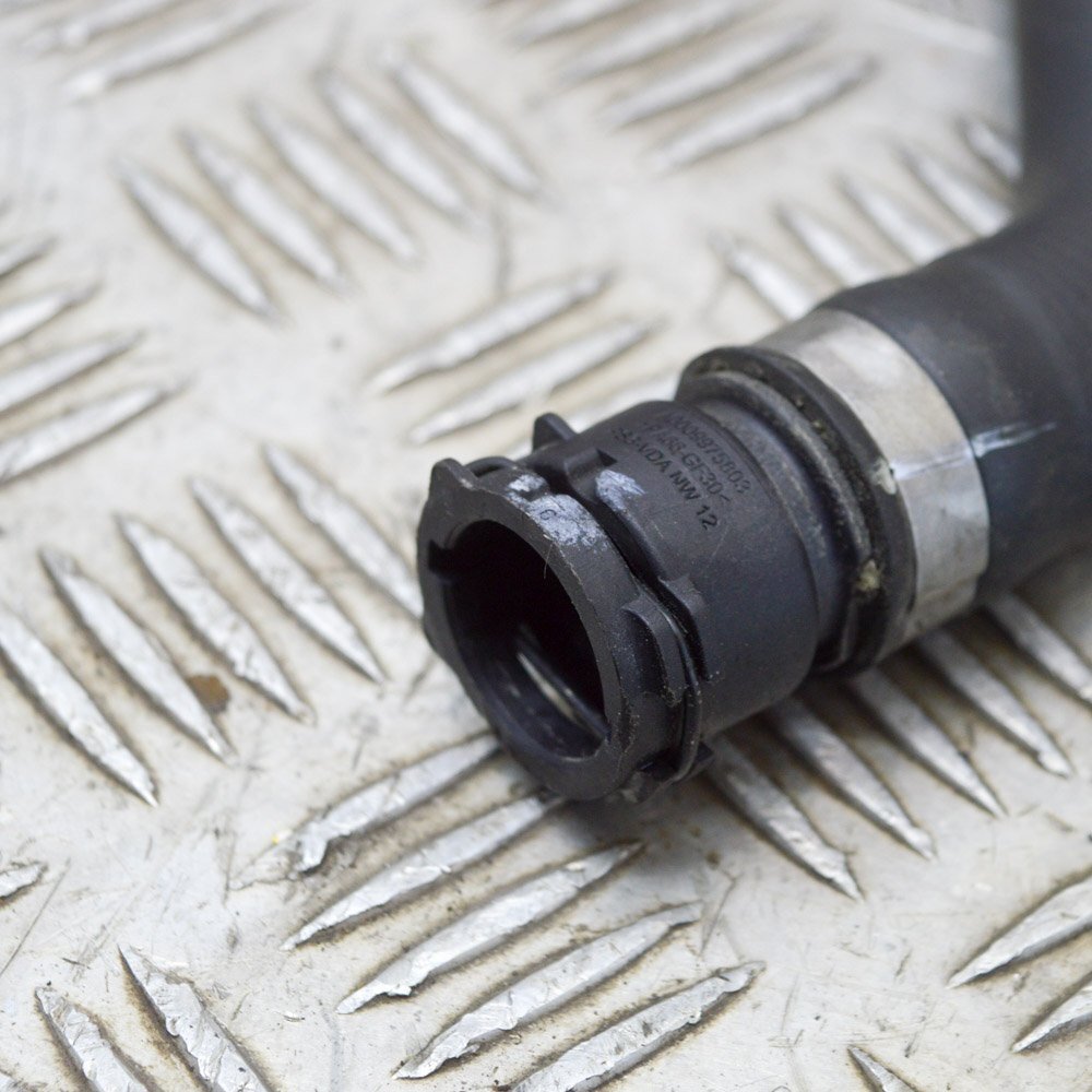 MERCEDES-BENZ B-KLASSE W247 B180 Wasserkühlmittelschlauchleitung ...