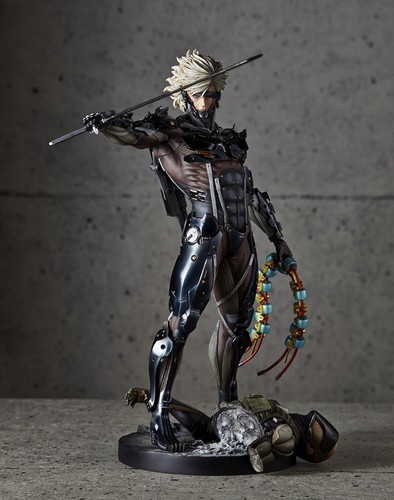 Metal Gear Solid Rising Revengeance RAIDEN Light Up LED Figure Statue ...