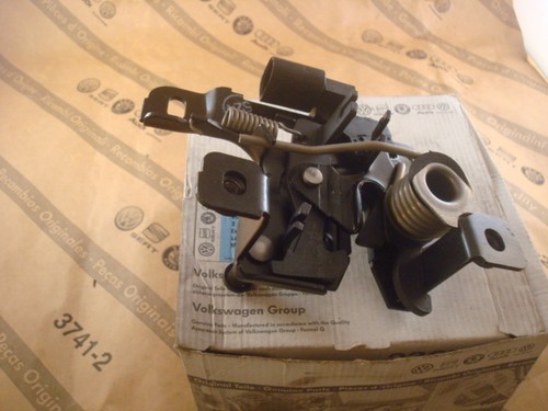 VW AUDI Motorhaube Schloss Klappenschloss Hood Latch 8D0823509J NEU ...