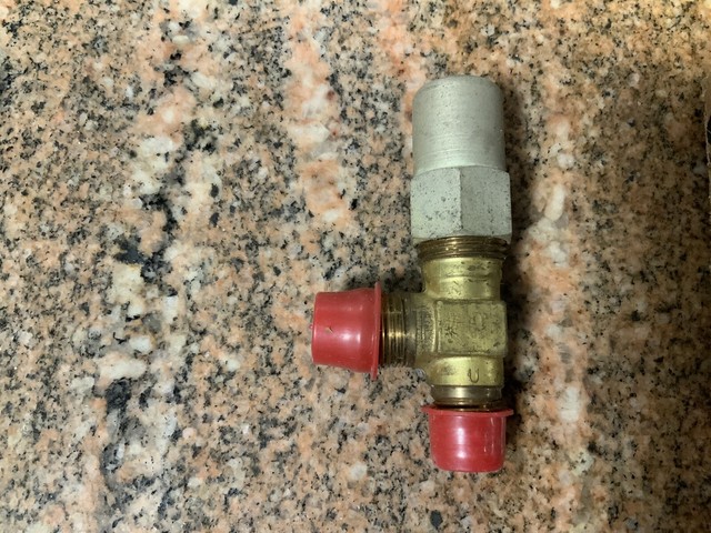 Mueller Brass A-11030 Packed Angle Valves 1 4 Npt X 3 8 Flare set Of 2 ...