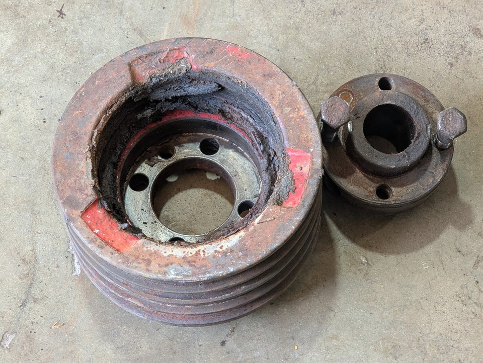 18620327- Small Main Drive Pulley & Bush For VICON CM240 CM217 CM2400 ...