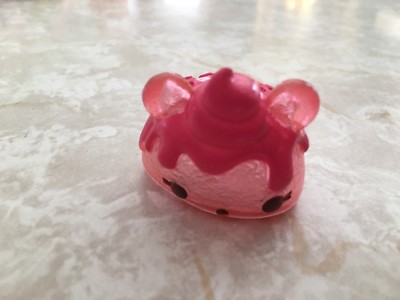 Num Noms Nom Series 2 #2-068 STRAWBERRY CREAM SPECIAL EDITION CUPCAKE ...