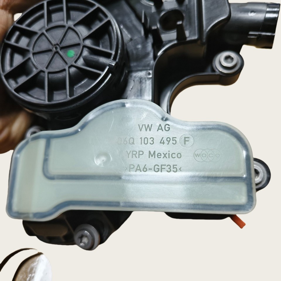 06Q103495B OEM Oil Separator For VW Audi A4 A5 A6 A7 Q5 Q7 Macan EA888 ...
