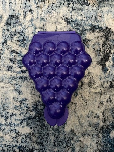 Tupperware Grape Keeper Fruit Locker Hinged Snack Container Purple ...