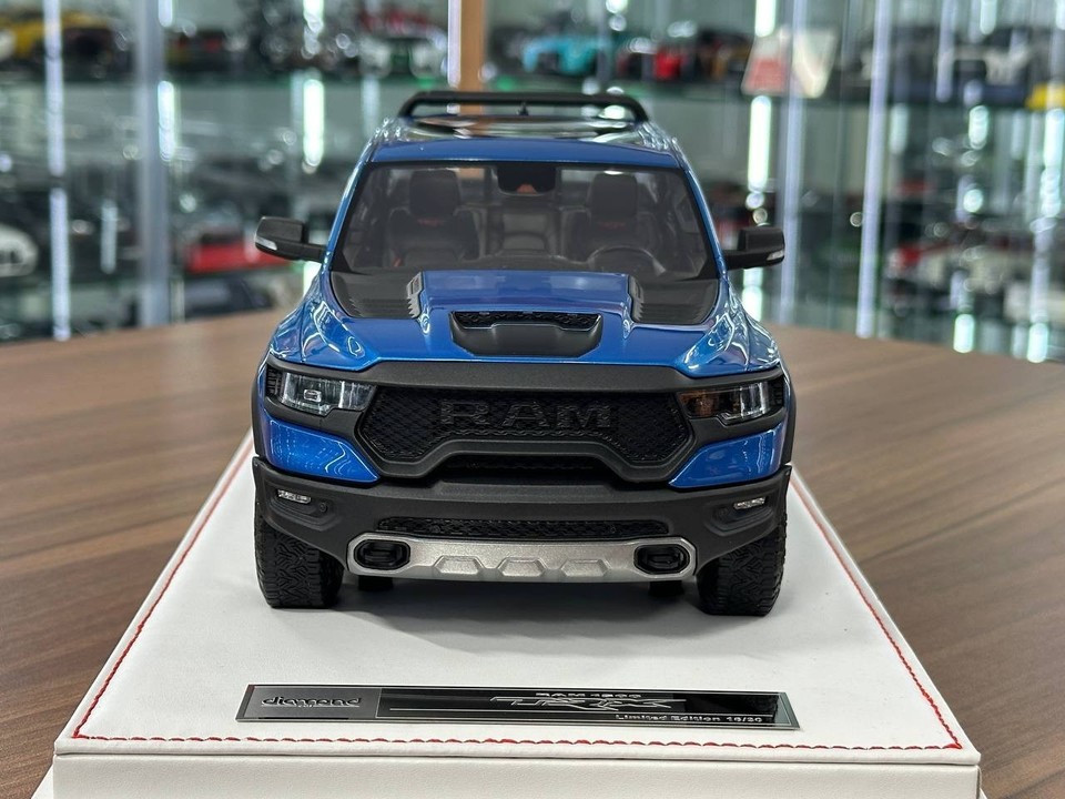 Dodge Ram TRX 1500 by Diamand - Blue - Ltd. Collector Car [1:18 Resin ...