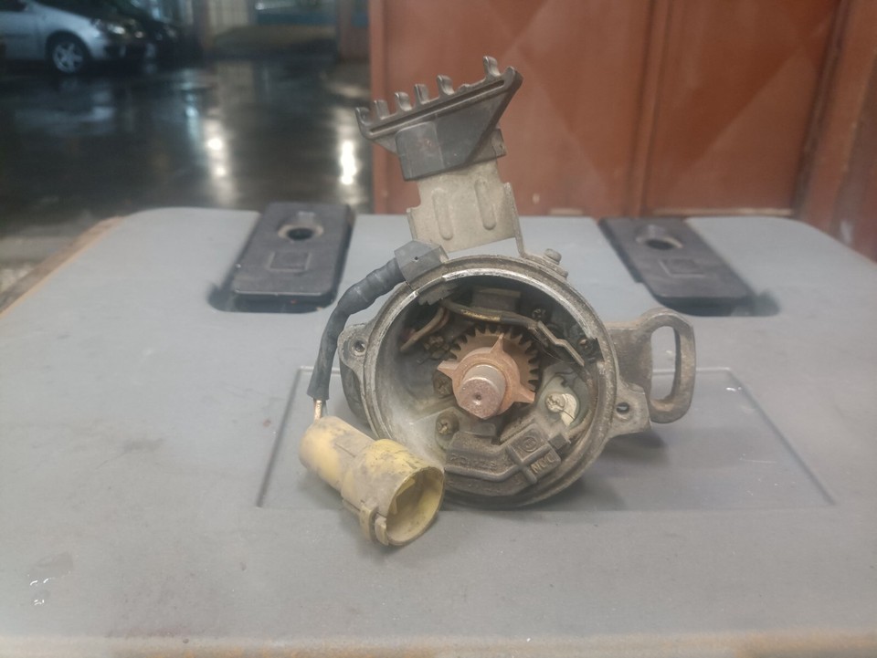 TOYOTA AE86 4AGE 16V DISTRIBUTOR COROLLA LEVIN TRUENO USED GENUINE JDM ...